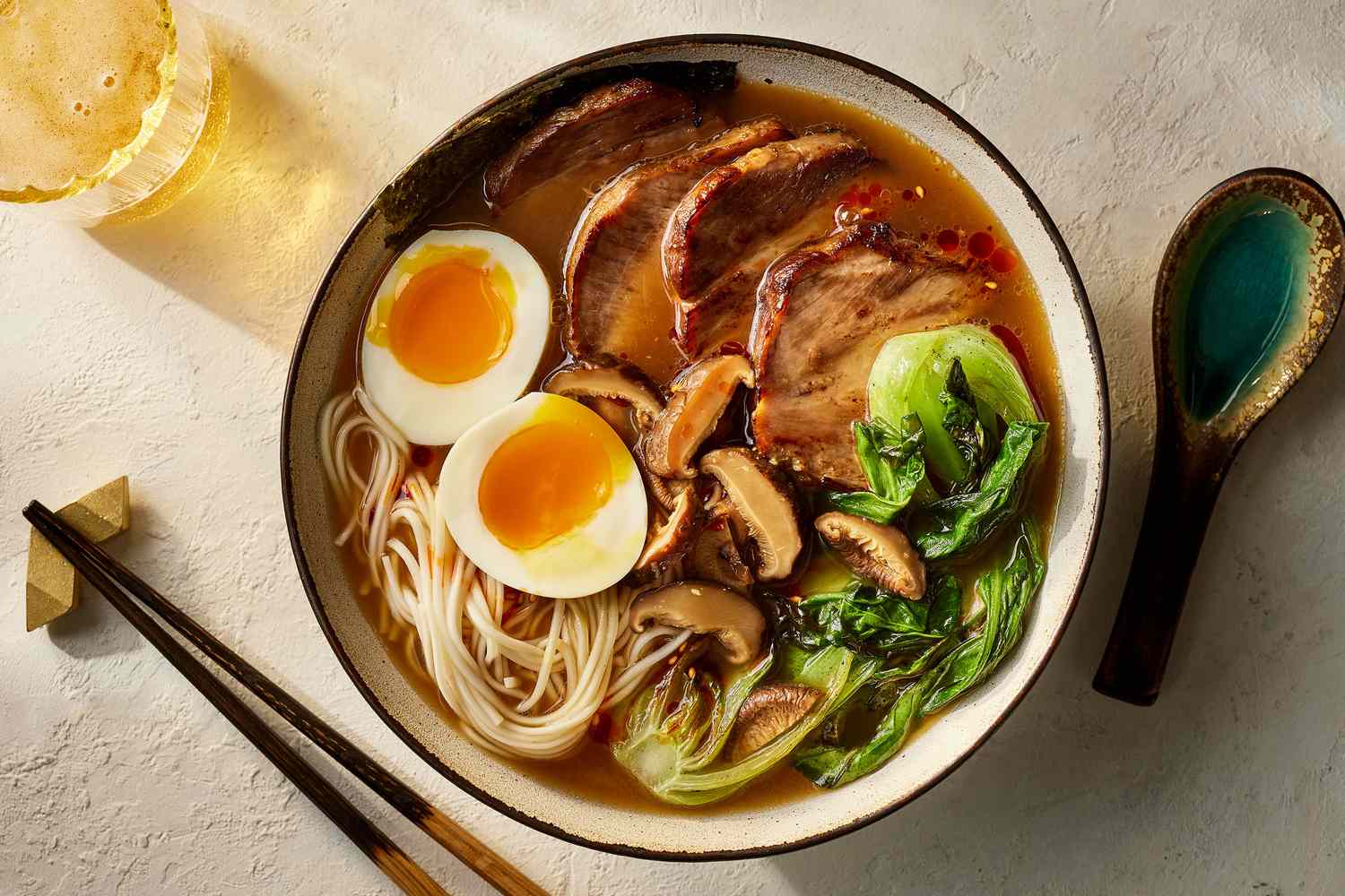 Japan: Ett Recept på Äkta Japansk Ramen med Fläskkött | iSwag.se